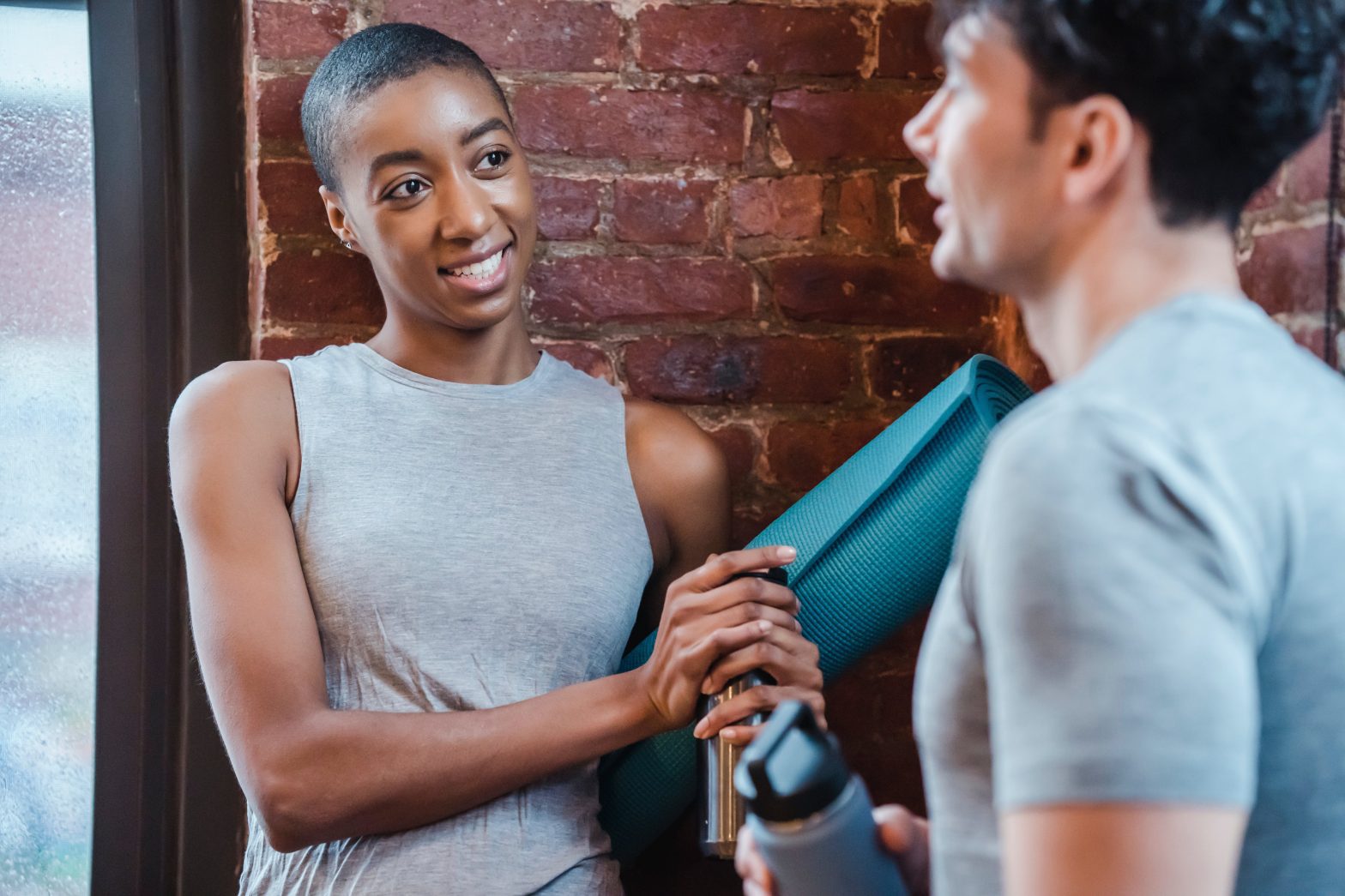 How To Talk To Your Gym Crush-Fitness Flirting - FitForTheWin
